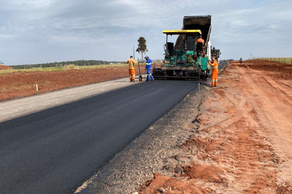 Pavimentação da Estrada Imbarié chega à fase final - Tribuna de Cianorte