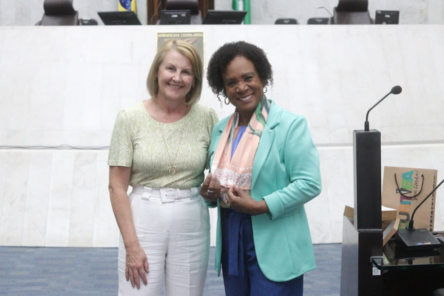 Jornalista Dulcineia Novaes é a indicada da deputada Márcia Huçulak ...